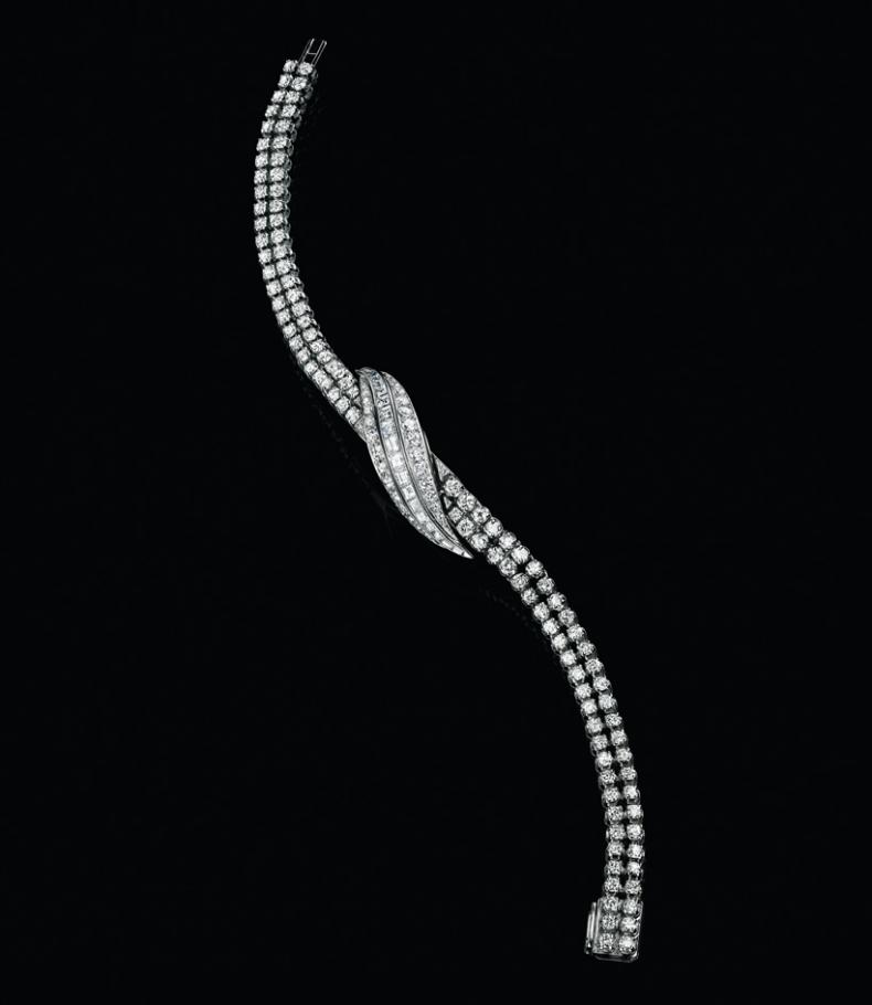 The smallest mechanical watch movement ever made - Time Transformed